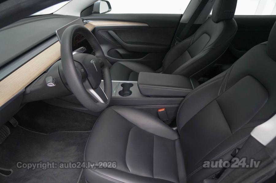 Grey Tesla Model 3 2023 in Tallinn, with an engine capacity of 0.00 L and mileage of 53 thousand km for 33490 €, photo 8 on AUTOMOTO.COM.LV