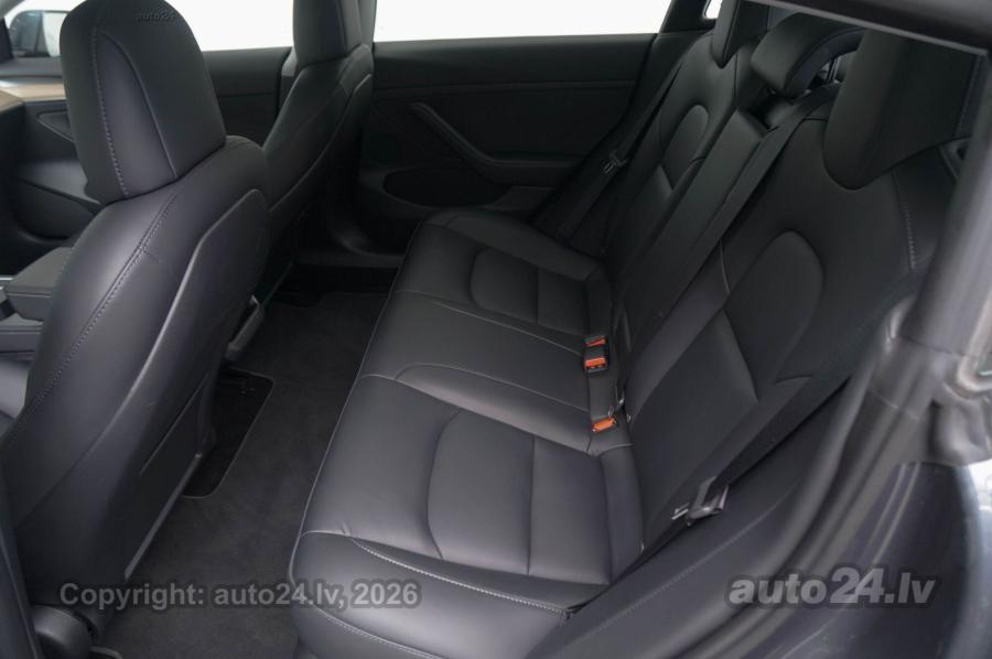 Grey Tesla Model 3 2023 in Tallinn, with an engine capacity of 0.00 L and mileage of 53 thousand km for 33490 €, photo 11 on AUTOMOTO.COM.LV