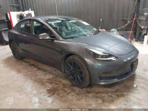 Pelēks Tesla Model 3 2023 Klaipėda, ar dzinēja tilpumu 0.00 L un nobraukumu 20 tūkst. km par 18850 €, foto  vietnē AUTOMOTO.COM.LV