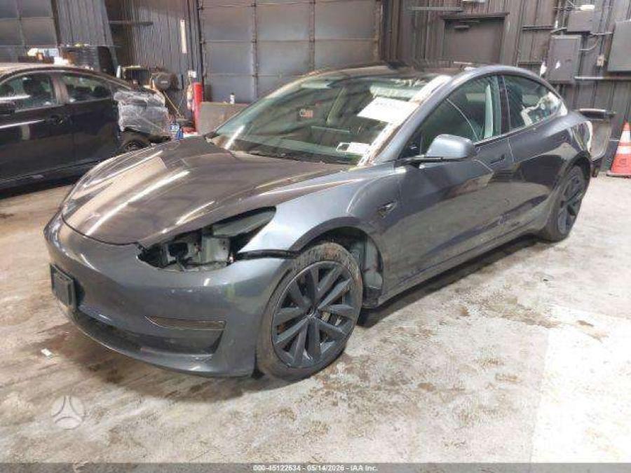 Pelēks Tesla Model 3 2023 Klaipėda, ar dzinēja tilpumu 0.00 L un nobraukumu 20 tūkst. km par 18850 €, foto 3 vietnē AUTOMOTO.COM.LV