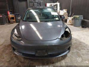 Pelēks Tesla Model 3 2023 Klaipėda, ar dzinēja tilpumu 0.00 L un nobraukumu 20 tūkst. km par 18850 €, foto 11 vietnē AUTOMOTO.COM.LV