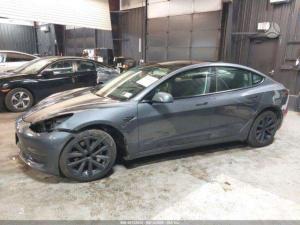 Pelēks Tesla Model 3 2023 Klaipėda, ar dzinēja tilpumu 0.00 L un nobraukumu 20 tūkst. km par 18850 €, foto 13 vietnē AUTOMOTO.COM.LV