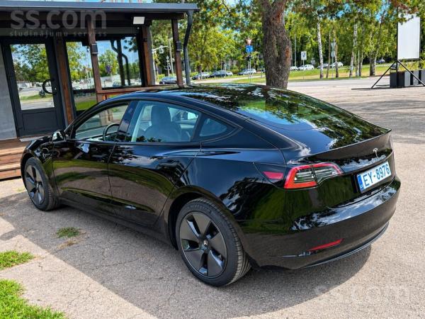 Grey Tesla Model 3 2023 in Riga, with an engine capacity of 0.00 L and mileage of 73 thousand km for 27600 €, photo 7 on AUTOMOTO.COM.LV