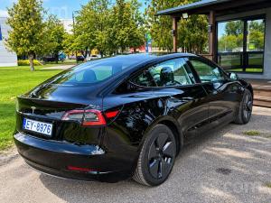 Grey Tesla Model 3 2023 in Riga, with an engine capacity of 0.00 L and mileage of 73 thousand km for 27600 €, photo 9 on AUTOMOTO.COM.LV