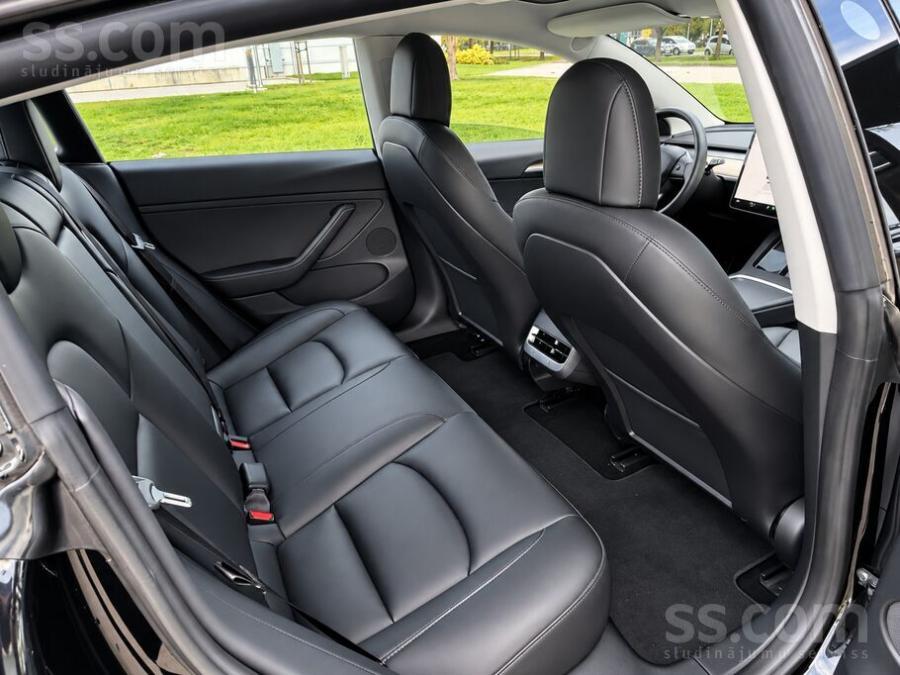 Grey Tesla Model 3 2023 in Riga, with an engine capacity of 0.00 L and mileage of 73 thousand km for 27600 €, photo 10 on AUTOMOTO.COM.LV