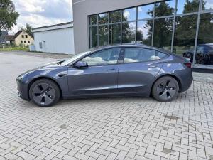 Pelēks Tesla Model 3 2023 Kauņa, ar dzinēja tilpumu 0.00 L un nobraukumu 20 tūkst. km par 22300 €, foto 5 vietnē AUTOMOTO.COM.LV