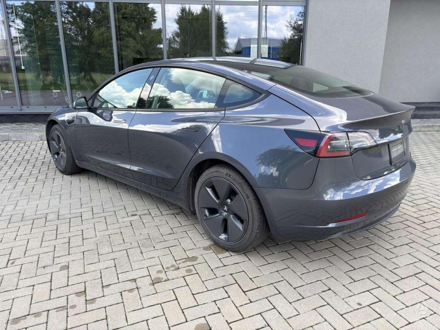 Pelēks Tesla Model 3 2023 Kauņa, ar dzinēja tilpumu 0.00 L un nobraukumu 20 tūkst. km par 22300 €, foto 7 vietnē AUTOMOTO.COM.LV