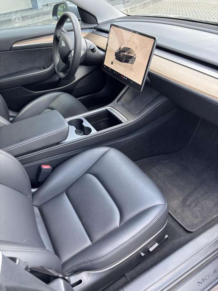 Pelēks Tesla Model 3 2023 Kauņa, ar dzinēja tilpumu 0.00 L un nobraukumu 20 tūkst. km par 22300 €, foto 10 vietnē AUTOMOTO.COM.LV