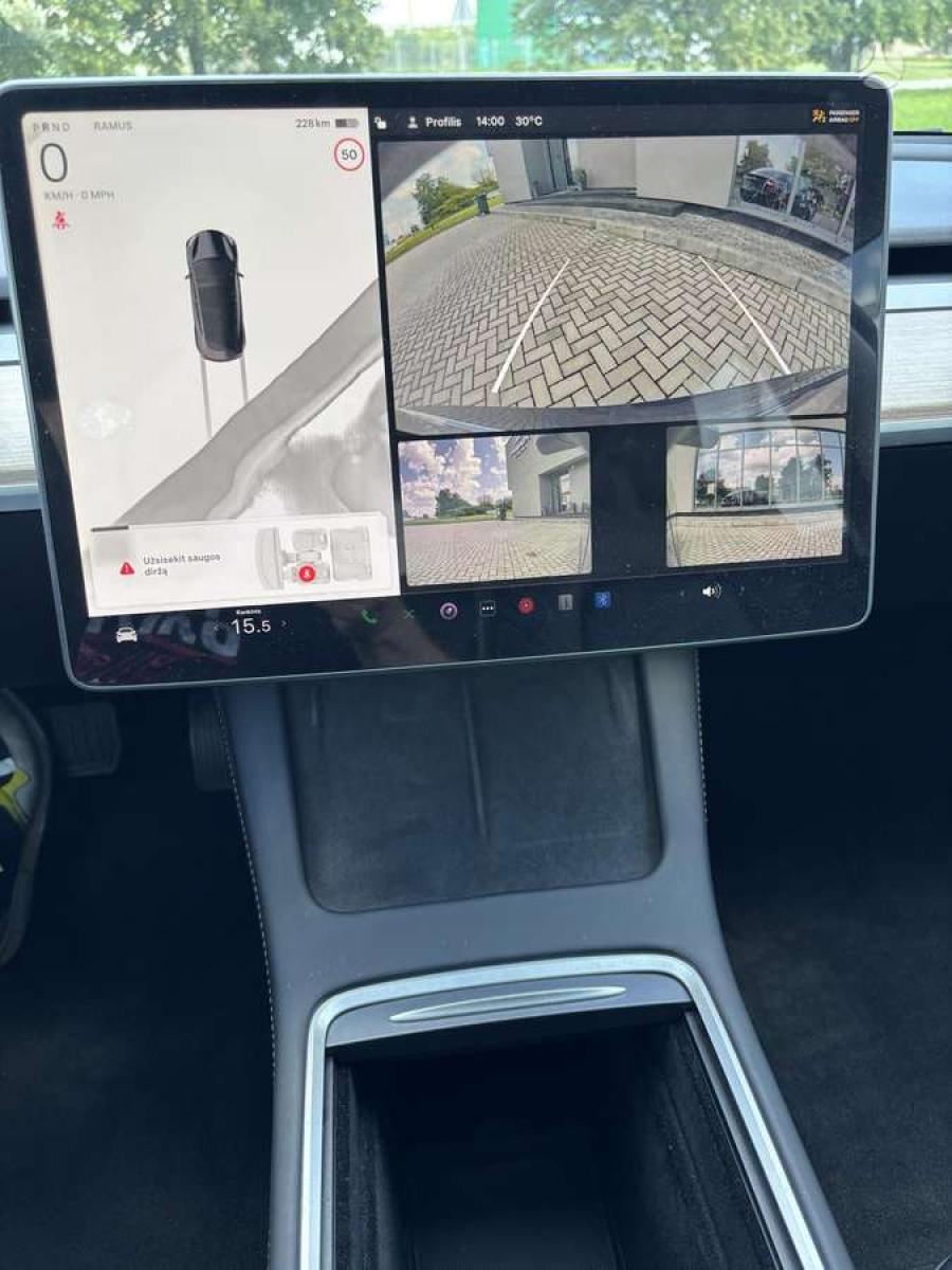 Pelēks Tesla Model 3 2023 Kauņa, ar dzinēja tilpumu 0.00 L un nobraukumu 20 tūkst. km par 22300 €, foto 13 vietnē AUTOMOTO.COM.LV