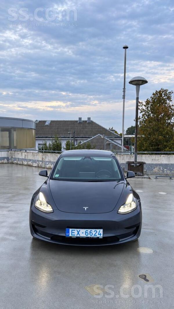 Pelēks Tesla Model 3 2023 Rīga, ar dzinēja tilpumu 0.00 L un nobraukumu 40 tūkst. km par 31200 €, foto 5 vietnē AUTOMOTO.COM.LV