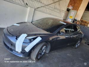 Pelēks Tesla Model 3 2023 Klaipėda, ar dzinēja tilpumu 0.00 L un nobraukumu 48 tūkst. km par 10800 €, foto  vietnē AUTOMOTO.COM.LV