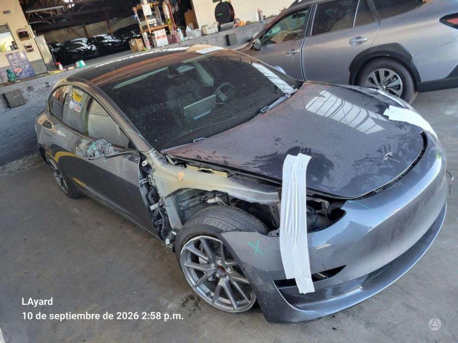 Pelēks Tesla Model 3 2023 Klaipėda, ar dzinēja tilpumu 0.00 L un nobraukumu 48 tūkst. km par 10800 €, foto 5 vietnē AUTOMOTO.COM.LV