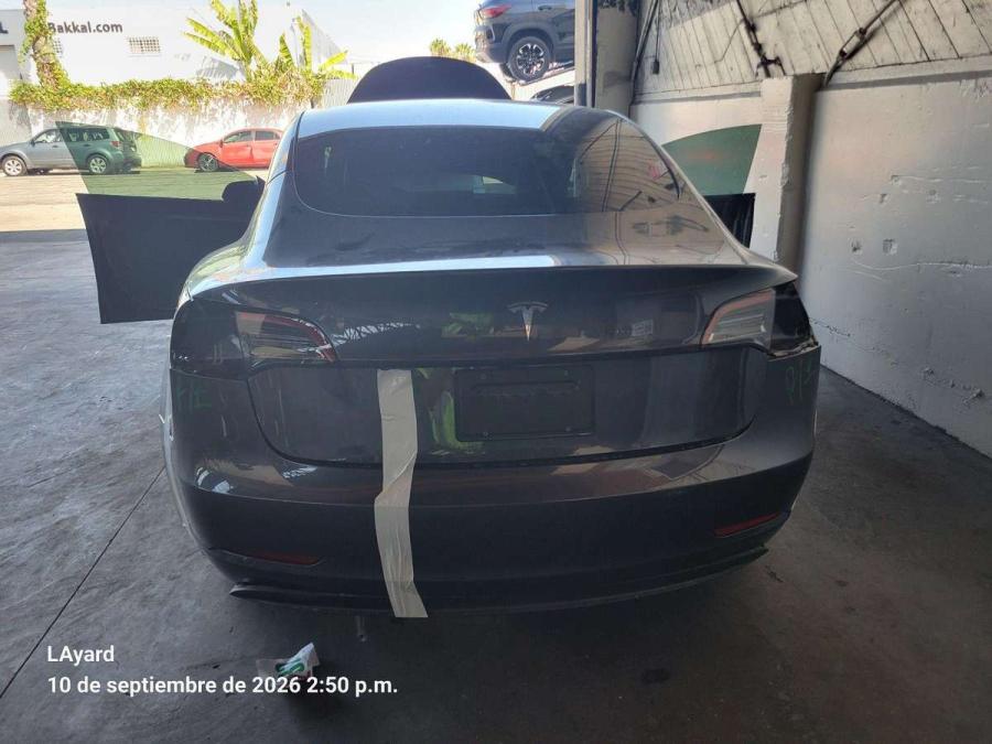 Pelēks Tesla Model 3 2023 Klaipėda, ar dzinēja tilpumu 0.00 L un nobraukumu 48 tūkst. km par 10800 €, foto 10 vietnē AUTOMOTO.COM.LV
