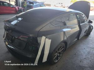 Pelēks Tesla Model 3 2023 Klaipėda, ar dzinēja tilpumu 0.00 L un nobraukumu 48 tūkst. km par 10800 €, foto 18 vietnē AUTOMOTO.COM.LV