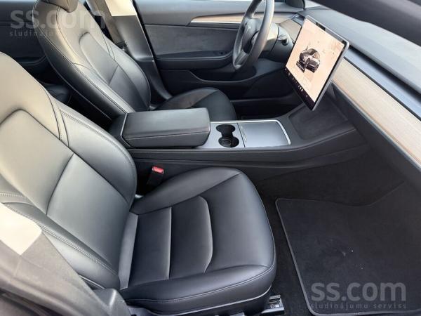 Pelēks Tesla Model 3 2023 Rīga, ar dzinēja tilpumu 0.00 L un nobraukumu 55 tūkst. km par 33500 €, foto 9 vietnē AUTOMOTO.COM.LV