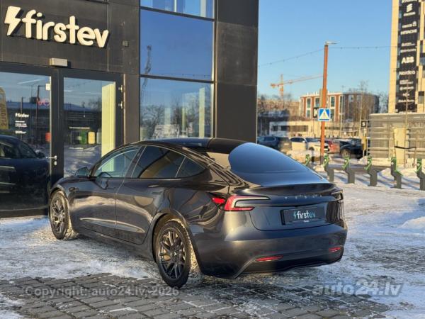 Grey Tesla Model 3 2024 in Tallinn, with an engine capacity of 0.00 L and mileage of 34 thousand km for 35990 €, photo 5 on AUTOMOTO.COM.LV
