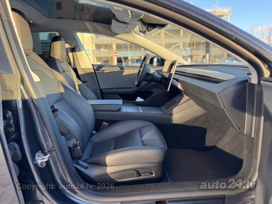 Pelēks Tesla Model 3 2024 Tallina, ar dzinēja tilpumu 0.00 L un nobraukumu 34 tūkst. km par 35990 €, foto 14 vietnē AUTOMOTO.COM.LV