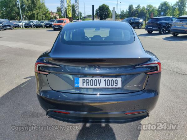Grey Tesla Model 3 2024 in Tartu, with an engine capacity of 0.00 L and mileage of 42 thousand km for 44900 €, photo 6 on AUTOMOTO.COM.LV