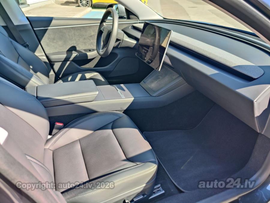 Pelēks Tesla Model 3 2024 Tartu, ar dzinēja tilpumu 0.00 L un nobraukumu 42 tūkst. km par 44900 €, foto 13 vietnē AUTOMOTO.COM.LV