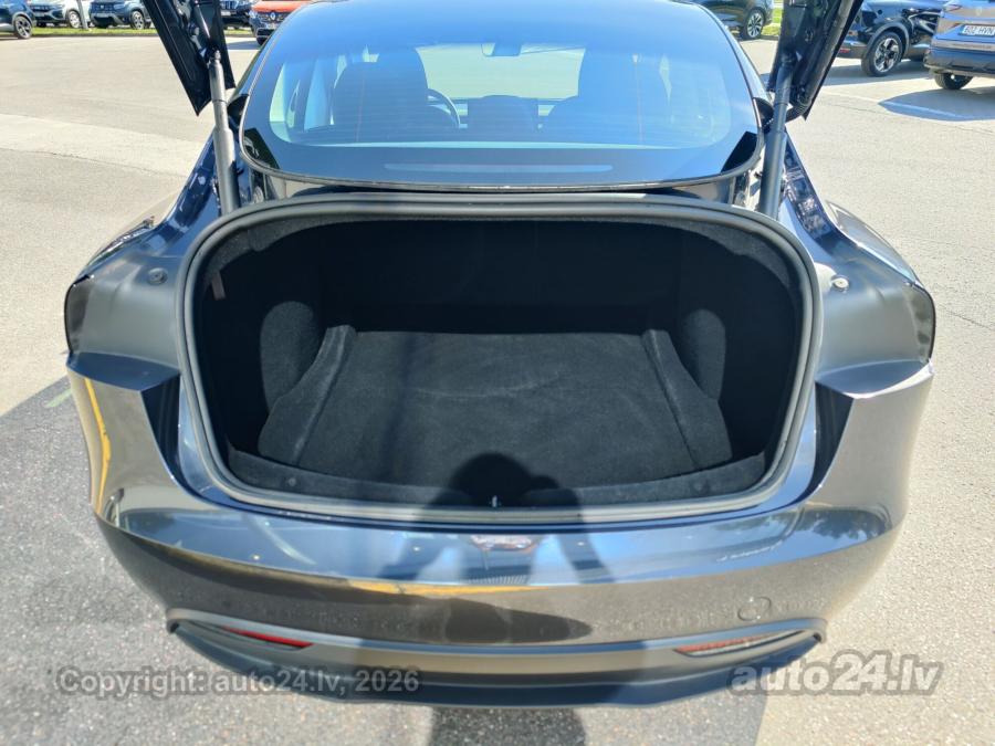 Pelēks Tesla Model 3 2024 Tartu, ar dzinēja tilpumu 0.00 L un nobraukumu 42 tūkst. km par 44900 €, foto 15 vietnē AUTOMOTO.COM.LV