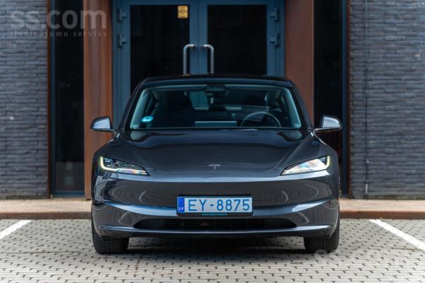 Pelēks Tesla Model 3 2024 Rīga, ar dzinēja tilpumu 0.00 L un nobraukumu 103 tūkst. km par 37900 €, foto 8 vietnē AUTOMOTO.COM.LV