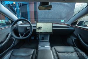 Grey Tesla Model 3 2024 in Riga, with an engine capacity of 0.00 L and mileage of 103 thousand km for 37900 €, photo 27 on AUTOMOTO.COM.LV