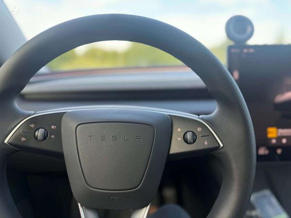 Pelēks Tesla Model 3 2024 Kauņa, ar dzinēja tilpumu 0.00 L un nobraukumu 11 tūkst. km par 29990 €, foto 8 vietnē AUTOMOTO.COM.LV