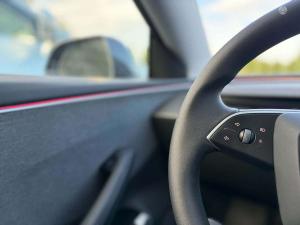 Grey Tesla Model 3 2024 in Kaunas, with an engine capacity of 0.00 L and mileage of 11 thousand km for 29990 €, photo 10 on AUTOMOTO.COM.LV