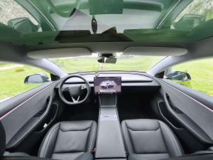 Grey Tesla Model 3 2024 in Kaunas, with an engine capacity of 0.00 L and mileage of 11 thousand km for 29990 €, photo 11 on AUTOMOTO.COM.LV