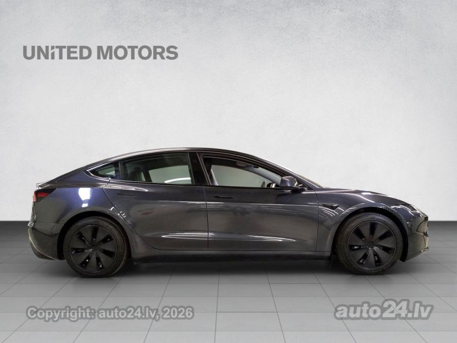 Pelēks Tesla Model 3 2025 Tallina, ar dzinēja tilpumu 0.00 L un nobraukumu 37 tūkst. km par 45990 €, foto 12 vietnē AUTOMOTO.COM.LV