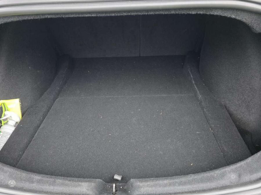 Grey Tesla Model 3 2025 in Kaunas, with an engine capacity of 0.00 L and mileage of 14 thousand km for 41000 €, photo 8 on AUTOMOTO.COM.LV