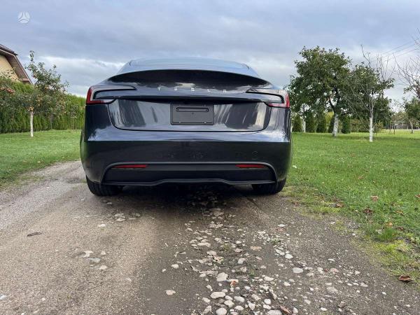 Pelēks Tesla Model 3 2025 Klaipėda, ar dzinēja tilpumu 0.00 L un nobraukumu 11 tūkst. km par 33900 €, foto 9 vietnē AUTOMOTO.COM.LV