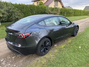 Pelēks Tesla Model 3 2025 Klaipėda, ar dzinēja tilpumu 0.00 L un nobraukumu 11 tūkst. km par 33900 €, foto 12 vietnē AUTOMOTO.COM.LV