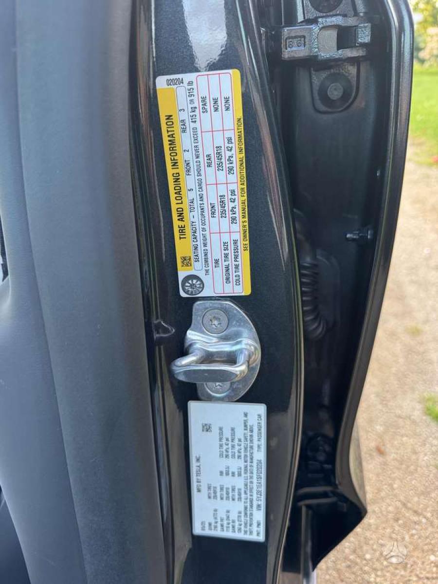 Pelēks Tesla Model 3 2025 Klaipėda, ar dzinēja tilpumu 0.00 L un nobraukumu 11 tūkst. km par 33900 €, foto 57 vietnē AUTOMOTO.COM.LV