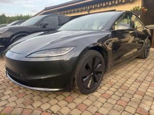 Pelēks Tesla Model 3 2025 Klaipėda, ar dzinēja tilpumu 0.00 L un nobraukumu 11 tūkst. km par 33900 €, foto 59 vietnē AUTOMOTO.COM.LV