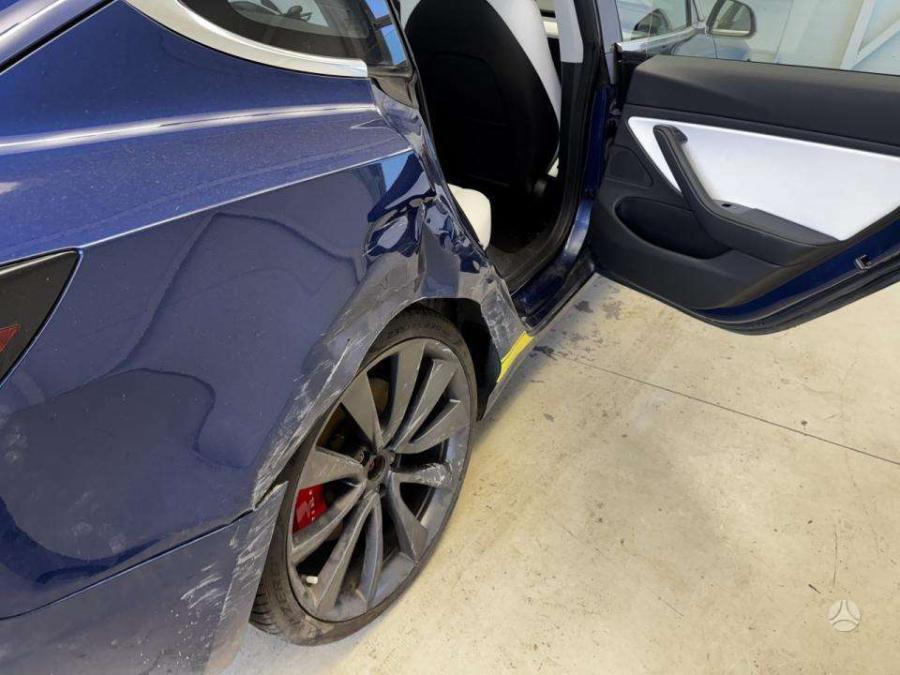 Tesla Model 3 2020 Radviliškis, ar dzinēja tilpumu 0.00 L un nobraukumu 101 tūkst. km par 14950 €, foto 21 vietnē AUTOMOTO.COM.LV