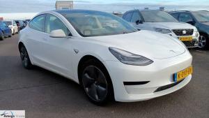 Tesla Model 3 2020 in Riga, with an engine capacity of 0.00 L and mileage of 126 thousand km for 15500 €, photo  on AUTOMOTO.COM.LV