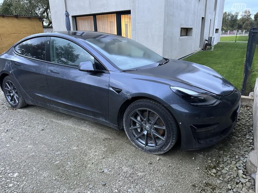Tesla Model 3 2021 Kauņa, ar dzinēja tilpumu 0.00 L un nobraukumu 99 tūkst. km par 16800 €, foto 1 vietnē AUTOMOTO.COM.LV