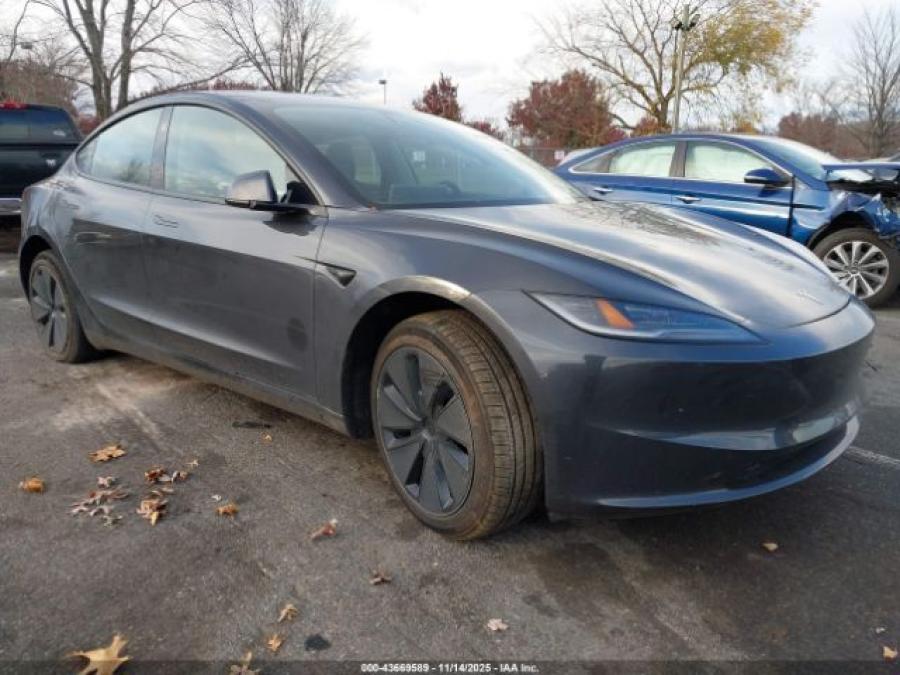 Tesla Model 3 2025 in Klaipeda, with an engine capacity of 0.00 L and mileage of 0 thousand km for 7600 €, photo 1 on AUTOMOTO.COM.LV