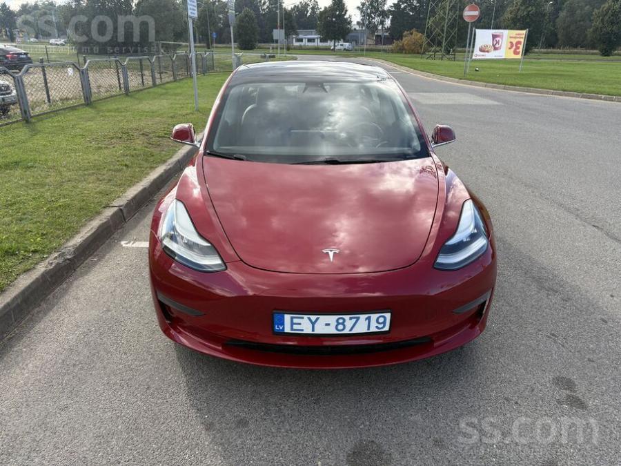 Red Tesla Model 3 2019 in Riga, with an engine capacity of 0.00 L and mileage of 173 thousand km for 21000 €, photo 10 on AUTOMOTO.COM.LV