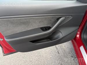 Red Tesla Model 3 2019 in Riga, with an engine capacity of 0.00 L and mileage of 173 thousand km for 21000 €, photo 15 on AUTOMOTO.COM.LV