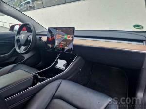 Red Tesla Model 3 2020 in Riga, with an engine capacity of 0.00 L and mileage of 126 thousand km for 21777 €, photo 11 on AUTOMOTO.COM.LV