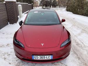 Красный Тесла Модель 3 2023 в Каунас, объемом двигателя 0.00 л и пробегом 31 тыс. км за 21300 €, фото 40 на AUTOMOTO.COM.LV