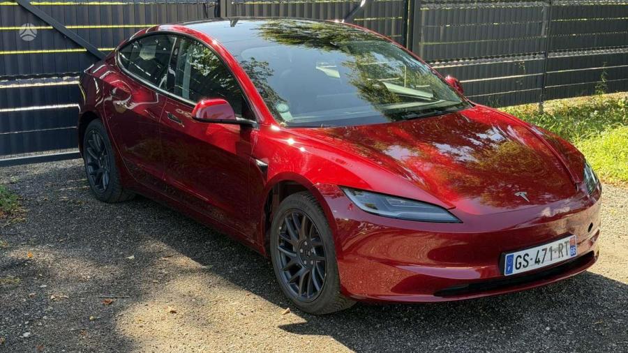 Красный Тесла Модель 3 2023 в Ионава, объемом двигателя 0.00 л и пробегом 70 тыс. км за 32500 €, фото 16 на AUTOMOTO.COM.LV