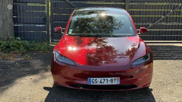 Tesla Model 3 2023 Jonava vietnē Sarkans Tesla Model 3 2023 Jonava, ar dzinēja tilpumu 0.00 L un nobraukumu 70 tūkst. km par 31700 €, foto 7 vietnē AUTOMOTO.COM.LV