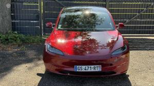 Красный Тесла Модель 3 2023 в Ионава, объемом двигателя 0.00 л и пробегом 70 тыс. км за 31700 €, фото 7 на AUTOMOTO.COM.LV