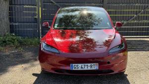 Красный Тесла Модель 3 2023 в Ионава, объемом двигателя 0.00 л и пробегом 70 тыс. км за 31700 €, фото 15 на AUTOMOTO.COM.LV