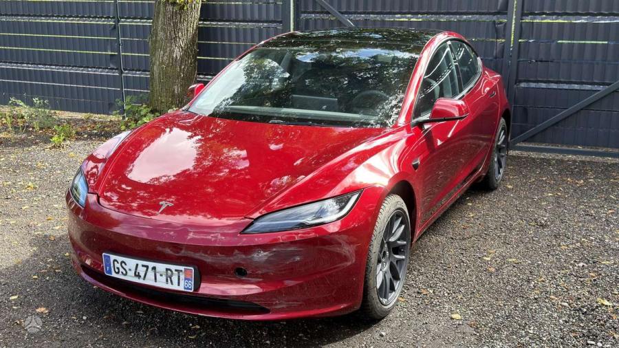 Red Tesla Model 3 2023 in Jonava, with an engine capacity of 0.00 L and mileage of 70 thousand km for 30500 €, photo 10 on AUTOMOTO.COM.LV