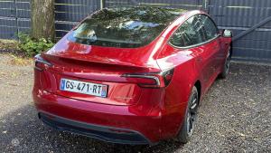 Red Tesla Model 3 2023 in Jonava, with an engine capacity of 0.00 L and mileage of 70 thousand km for 30500 €, photo 14 on AUTOMOTO.COM.LV