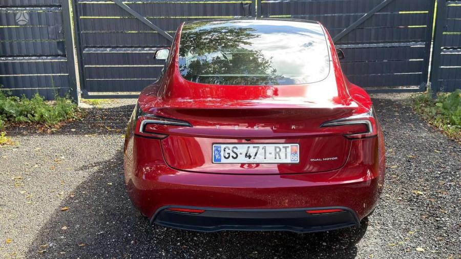 Red Tesla Model 3 2023 in Jonava, with an engine capacity of 0.00 L and mileage of 70 thousand km for 30500 €, photo 15 on AUTOMOTO.COM.LV